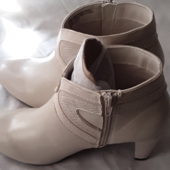 Karen Scott | Shoes | Karen Scott Wendaa Ankle Boots 7m | Poshmark